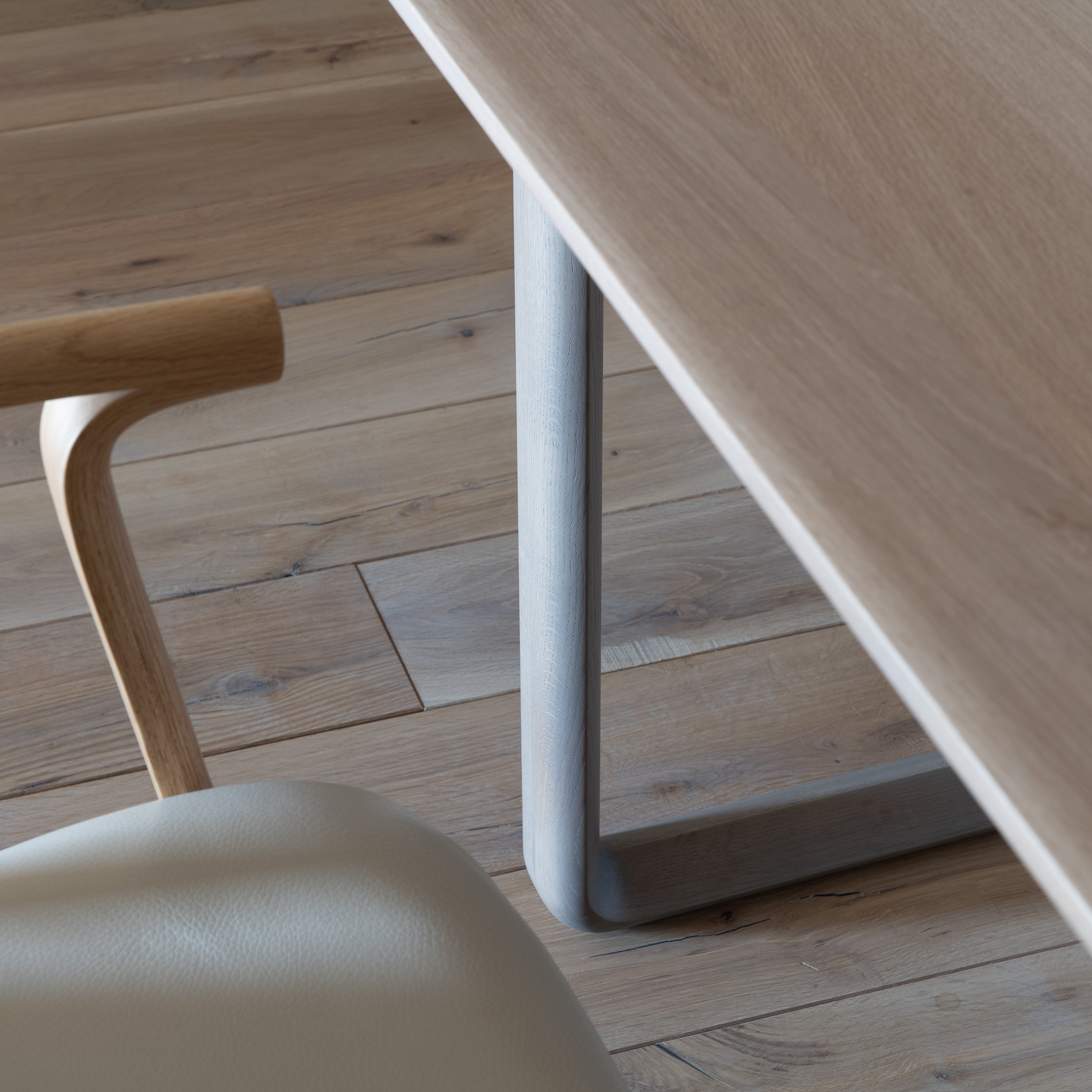 SL TABLE | Series | CONDE HOUSE