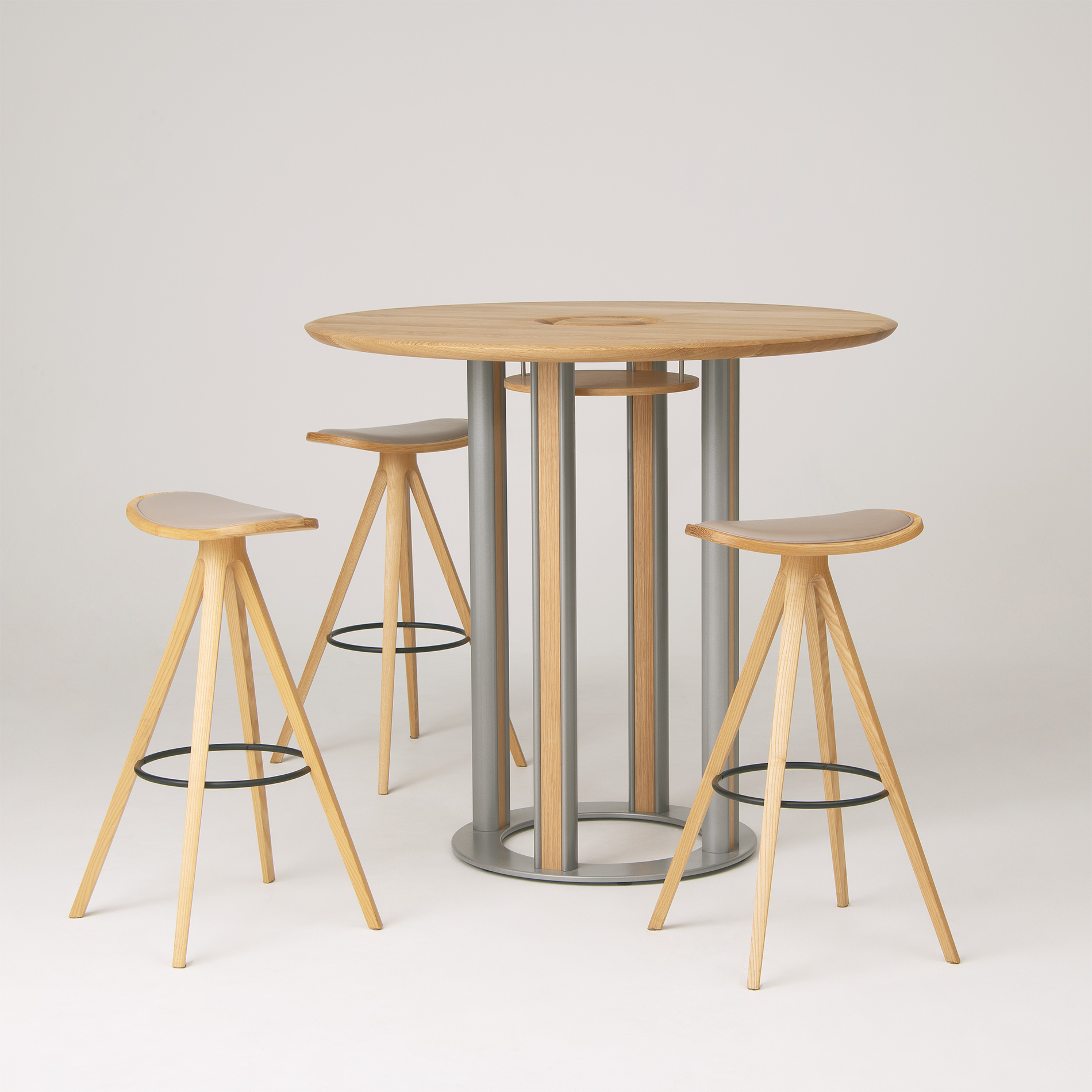 RB TABLE Round High Table | CONDE HOUSE